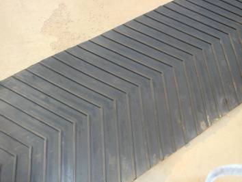Chevron-pattern-conveyor-belt - Sunnforest Enterprises